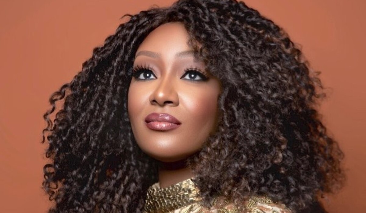 WBSS Media-STREAMSUNDAY.EMERGINGTALENT: ERICA JOHNSON shares sophomore album, "LIFE, LOVE ...